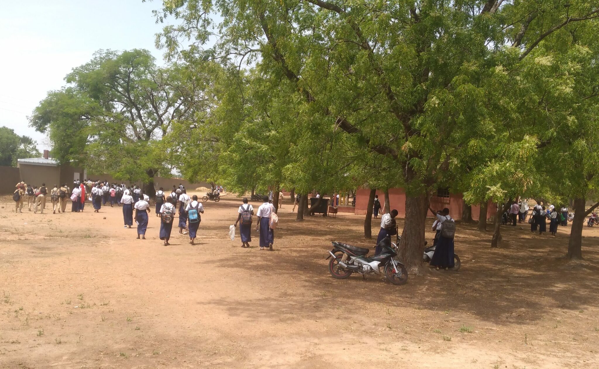 Côte d’Ivoire-AIP/ L’IFEF de Kouto instruit les élèves du lycée moderne ...