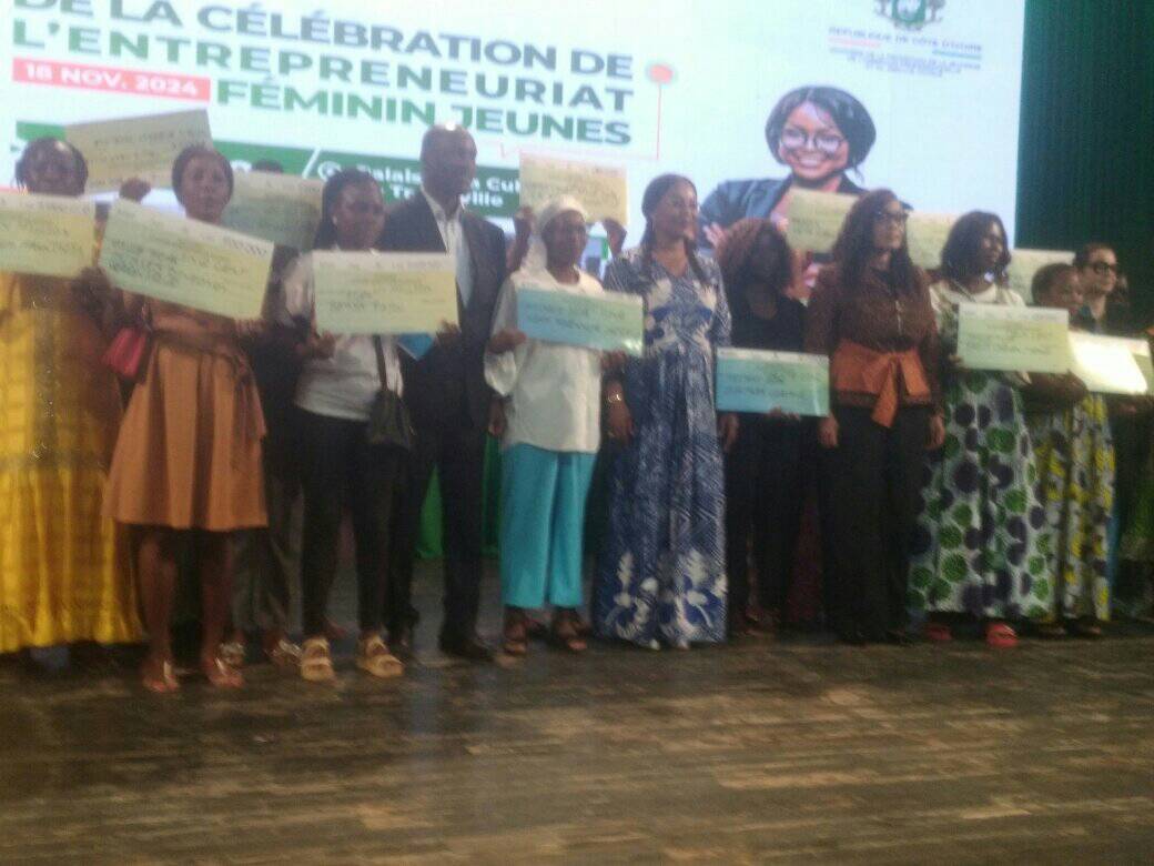 Côte d’Ivoire-AIP/4e édition de la Journée de l’entrepreneuriat féminin jeunes : plus de 200 ...
