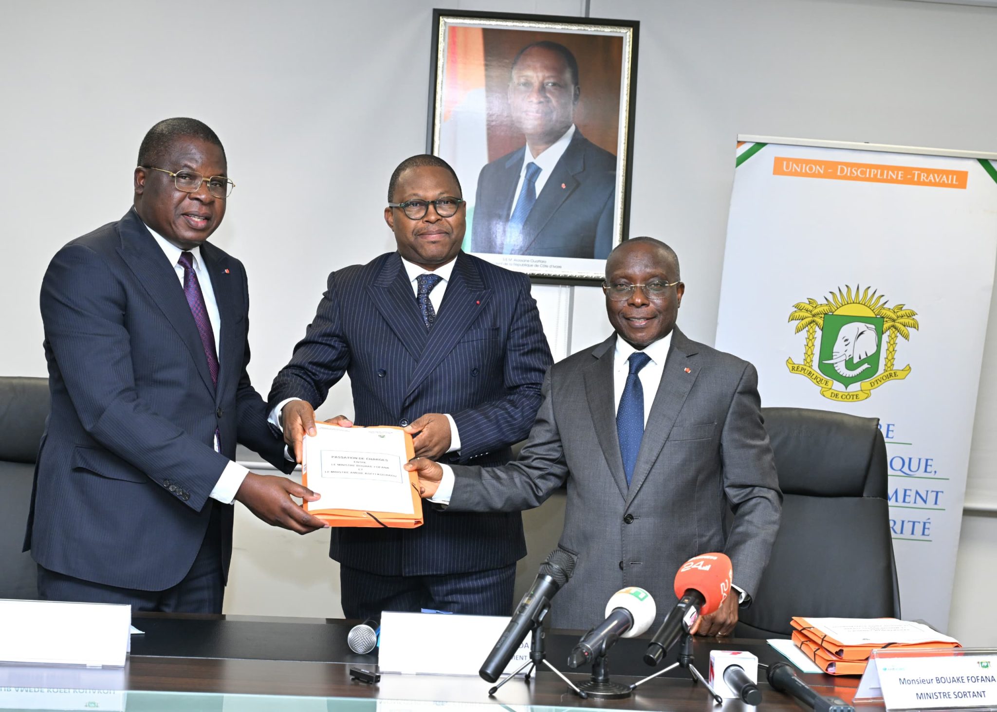 Côte d’Ivoire-AIP/ Bouaké Fofana passe le témoin à Amédé Kouakou à la ...