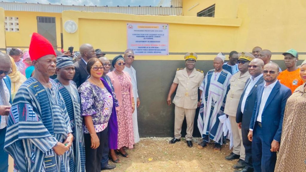 Côte d’Ivoire-AIP/ Le Conseil régional du Poro dote le centre de santé ...